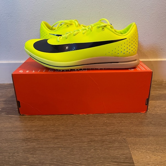 Nike | Shoes | Nike Triple Jump Elite 2 Volt Mens Track Shoes Dr993700 ...